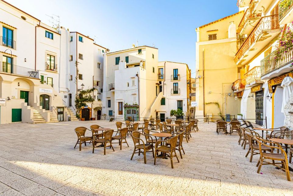 Sperlonga tra storia e tradizioni: l’incanto dei vicoli del centro ...